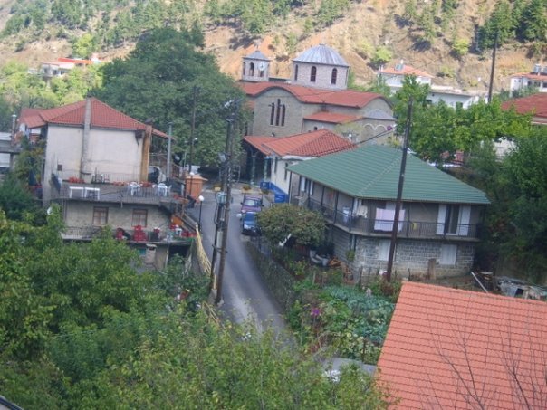 ΔΥΤΙΚΗ ΕΥΡΥΤΑΝΙΑ : Ραπτοπουλο:Το χωριο μεσα στο μοναδικό φυσικό τοπίο ...